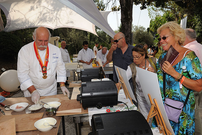 Gerard Burg et ses Flammekueche aux Etoiles de Mougins 2009